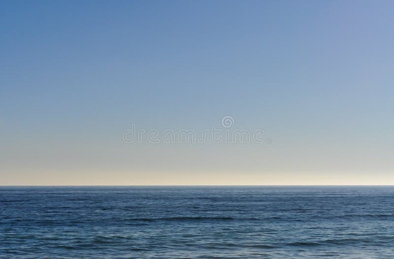 Line Of The Ocean, Small Waves, Horizon, Endless Distance, Against The ...