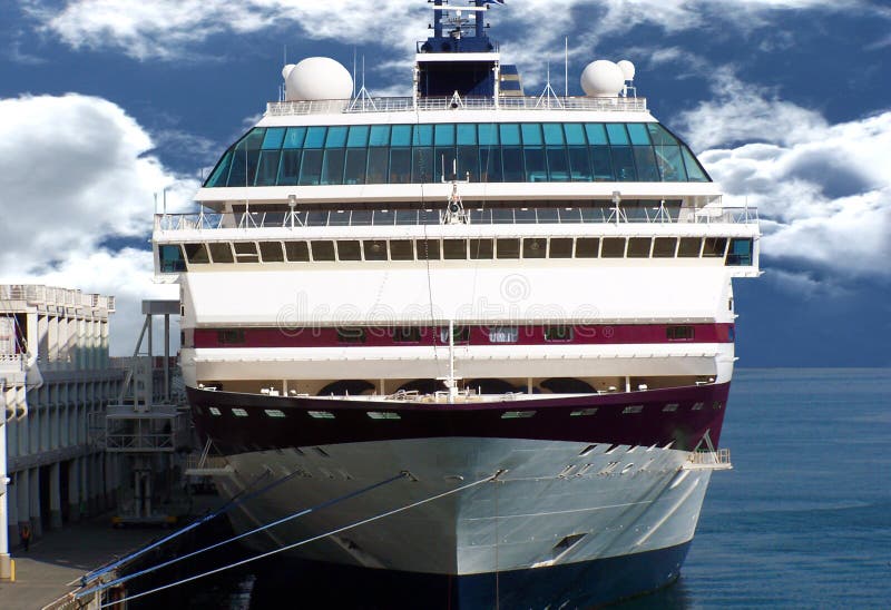 Ocean Liner stock photo. Image of yacht, ports, luxury - 7281310