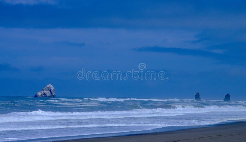 Ocean and Rock Formations Along the Oregon Coast Stock Photo - Image of ...
