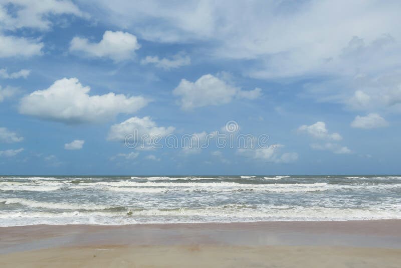 Ocean Shore on Florida Beach Stock Photo - Image of horizon, atmosphere ...