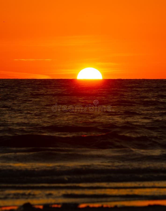 Ocean sunset stock image. Image of dream, leisure, green - 157518083