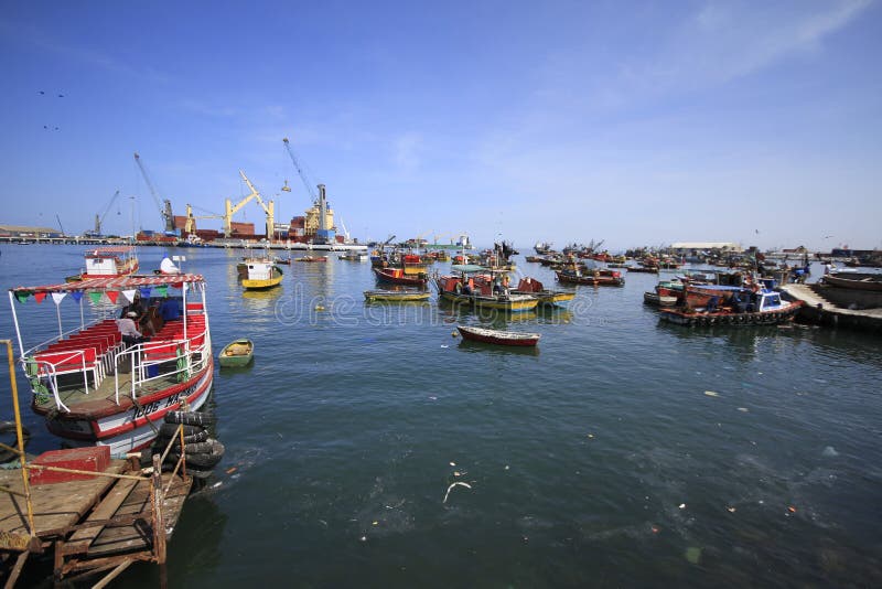 Ocean view of Arica Chile editorial photography. Image of vessel - 66034142