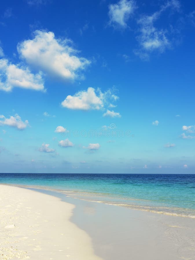 Ocean view at daylight stock image. Image of vacation - 5268653