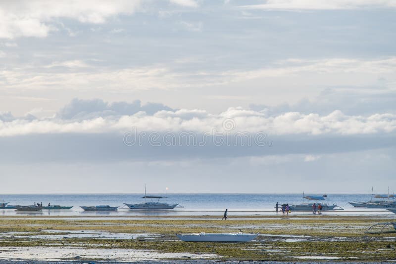 Oceano filipino foto editorial. Imagem de consoles, praia - 83710871