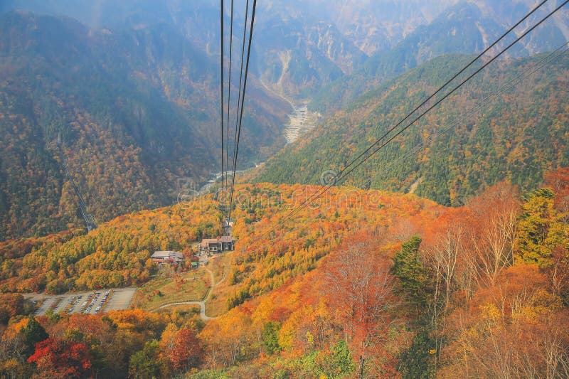 31 Oct 2013 Double Decker Ropeway, the Ropeway in Shinhotaka Mountain ...
