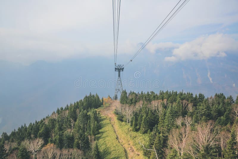 31 Oct 2013 Double Decker Ropeway, the Ropeway in Shinhotaka Mountain ...
