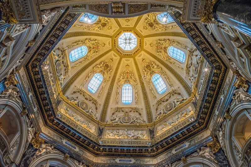 Octagonal Ceiling of Chapter House at York Minster (cathedral) Stock ...