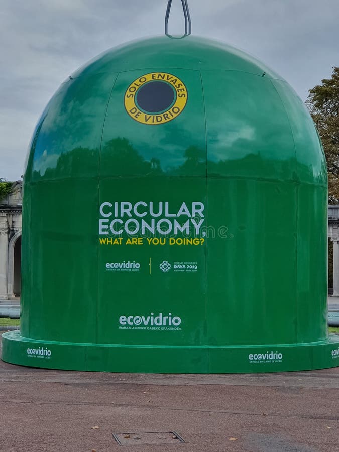 Recycling and Garbage Cans editorial image. Image of ocean - 34994125