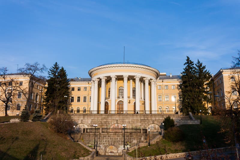 October Palace in Kiev editorial image. Image of october - 51225095