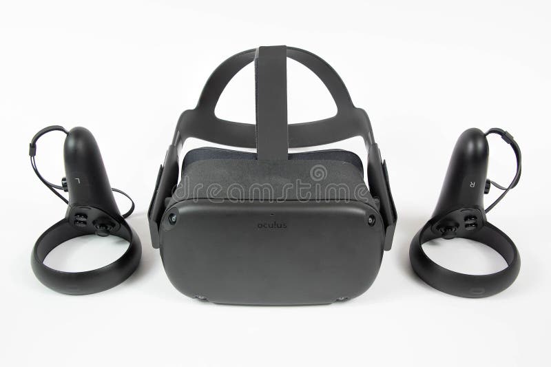 Oculus Quest VR Headset and Controllers Editorial Photo - Image of ...