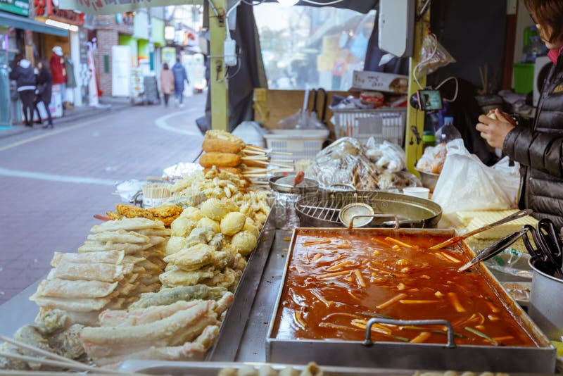 Oden, Tteokbokki, Kimpap - Alimento Coreano Della Via Immagine ...