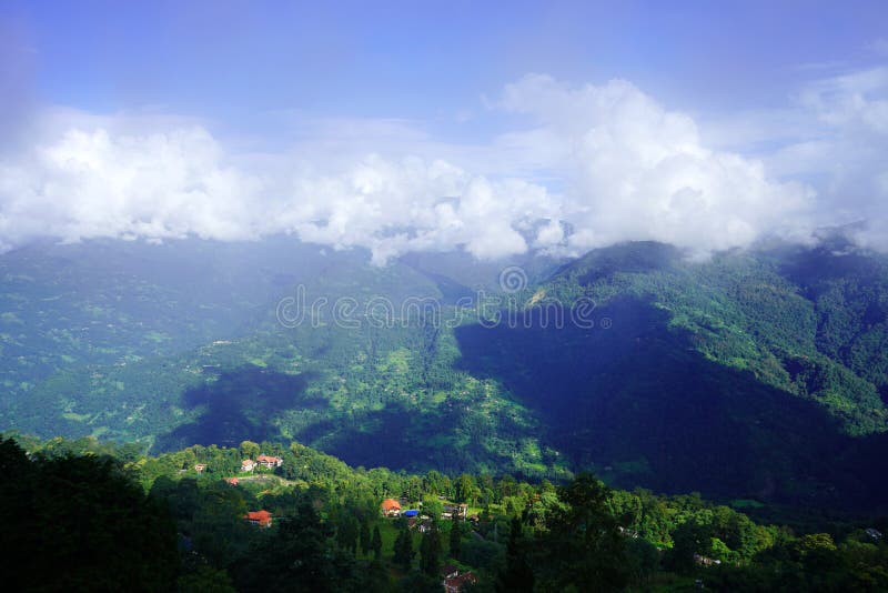 A Offbeat Village in Kalimpong Distrit in Clear Mountain View Stock ...