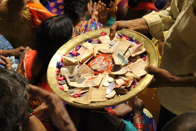 The Offering during the Famous Fire ? Ritual and Procession in ...