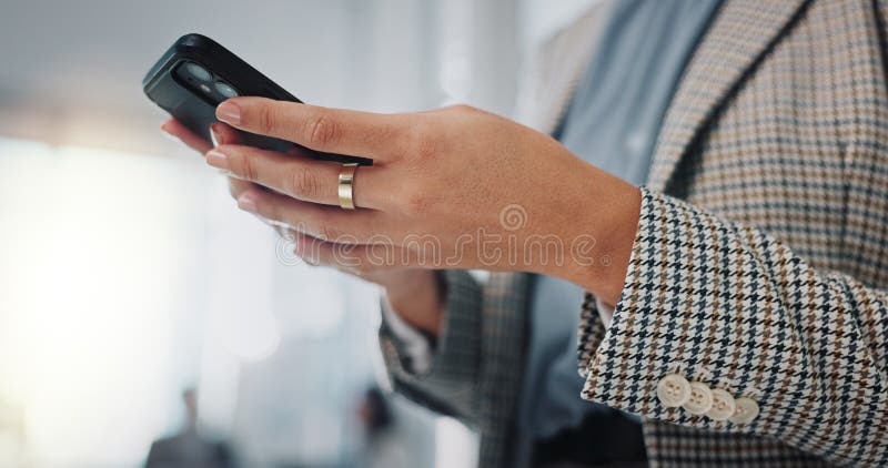 Office, Hands and Businessperson with Smartphone for Typing, Chat and ...