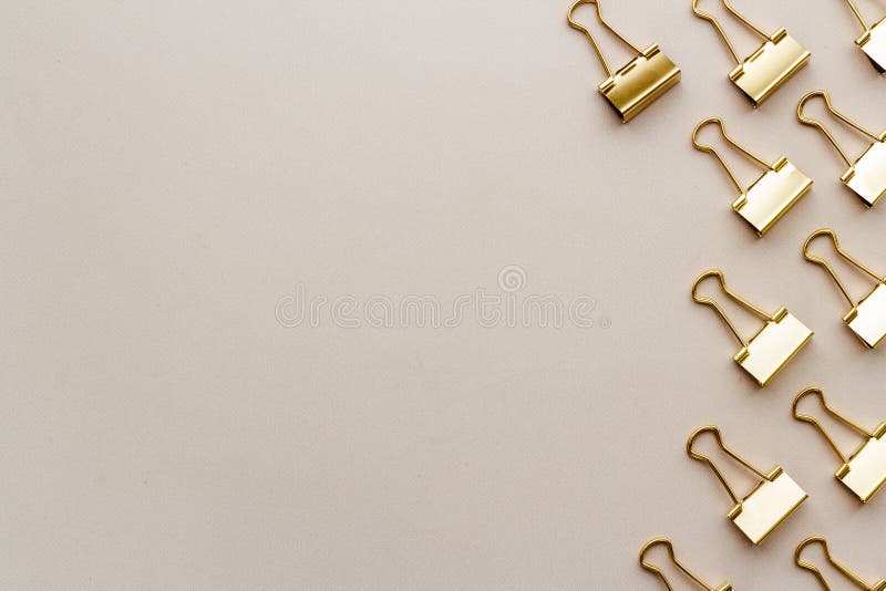 Office Supplies Pattern. Golden Paper Binder Clips Stock Photo - Image ...