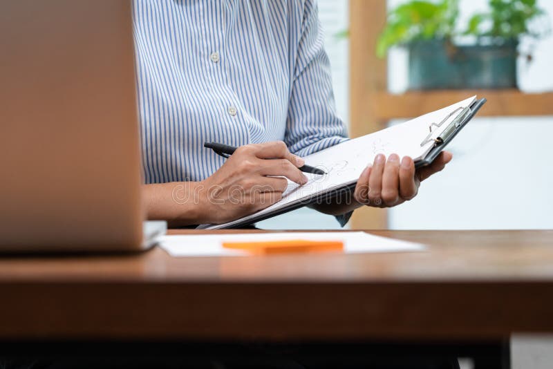 Summarize Type Run Stock Photos - Free & Royalty-Free Stock Photos from ...