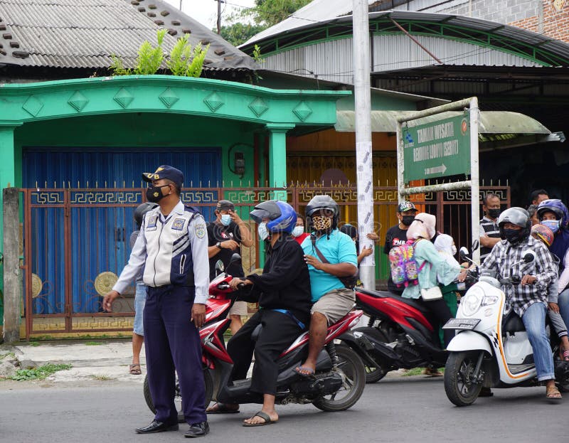 The Officer of Department of Transportation Regulate Road Traffic ...