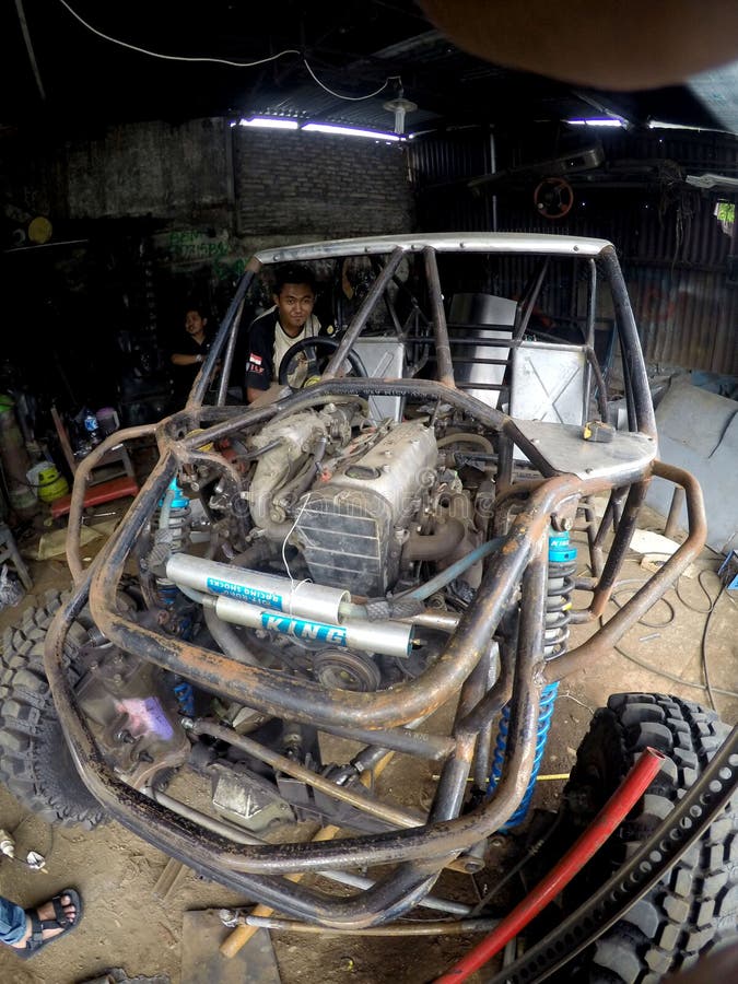 Offroad car editorial image. Image of solo, road, business - 49256015