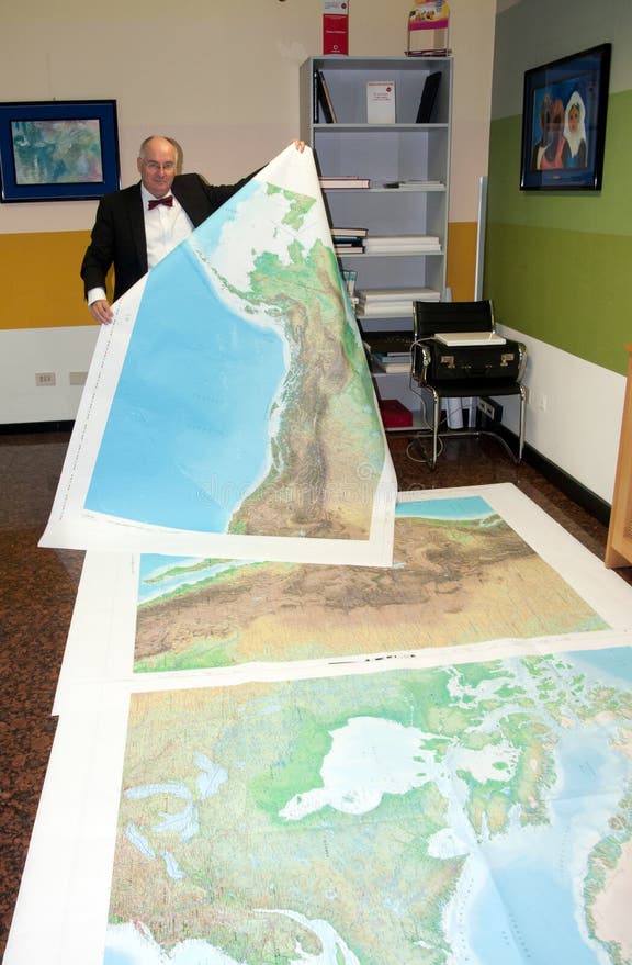 Offset Print of the Largest World Atlas Editorial Photo - Image of maps ...