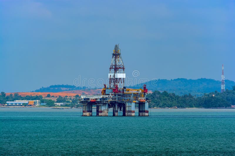 Offshore Drilling rig stock photo. Image of drilling - 129167008