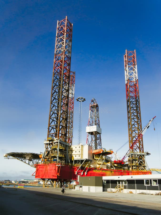 28+ Offshore oil rig drilling platform Free Stock Photos - StockFreeImages