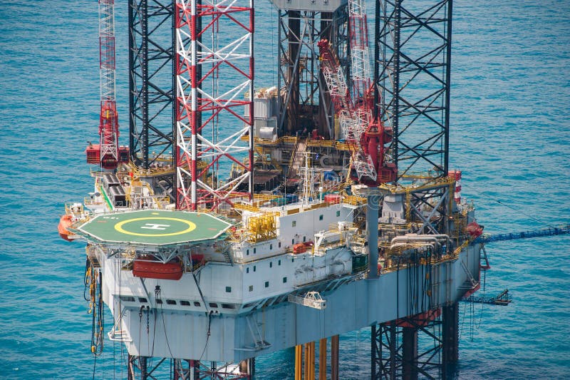 Offshore Oil Rig Drilling Platform Stock Photo - Image of diesel ...