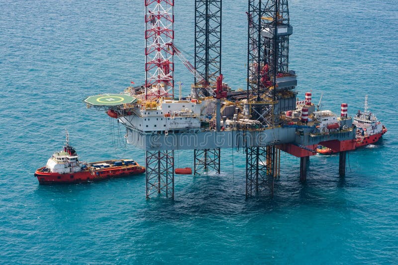 Offshore Oil Rig Drilling Platform Stock Photo - Image of asian, boat ...