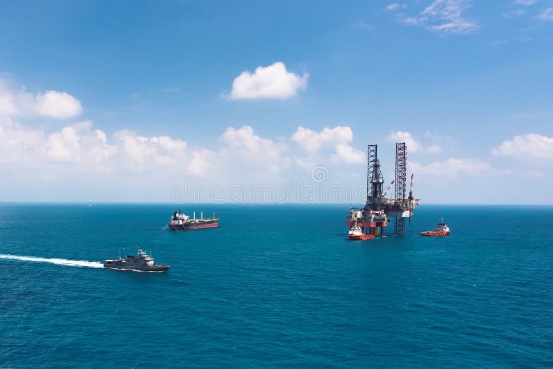 Offshore Oil Rig Drilling Platform Stock Photo - Image of equipment ...