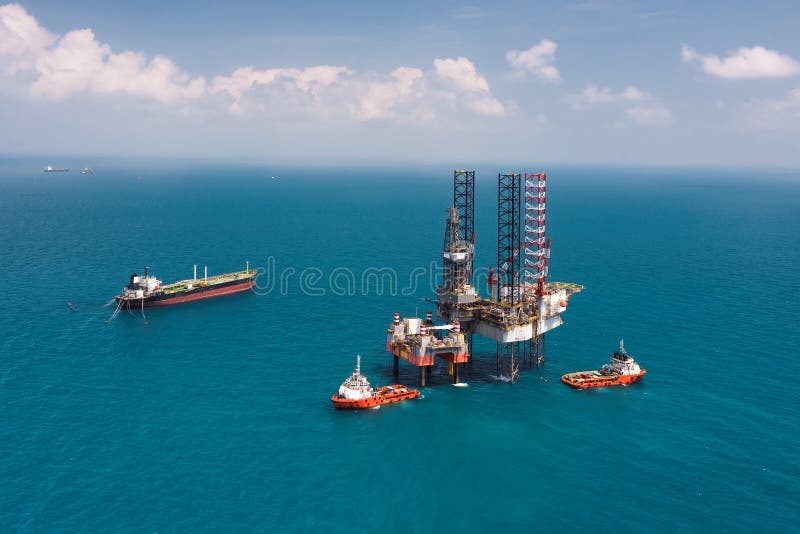 Offshore Oil Rig Drilling Platform Stock Photo - Image of fuel ...