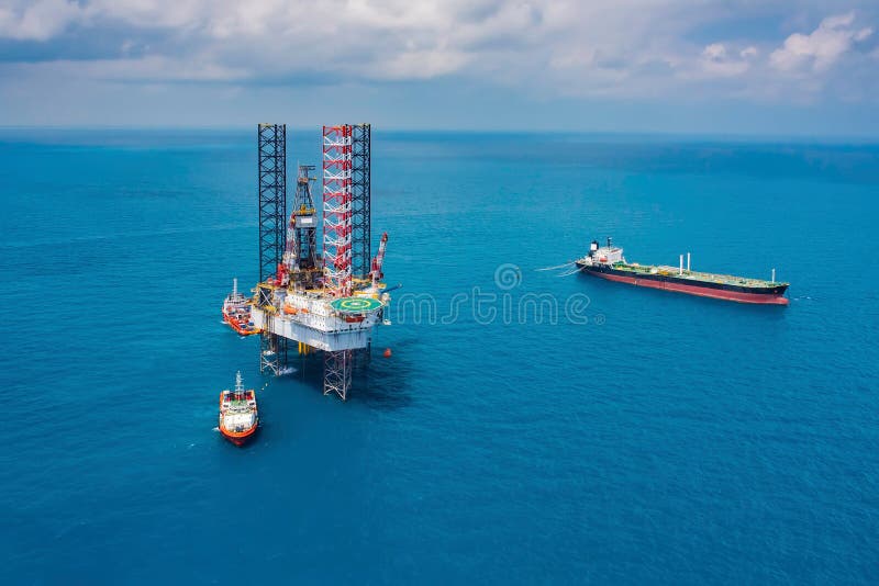 Offshore Oil Rig Drilling Platform Stock Photo - Image of crude ...