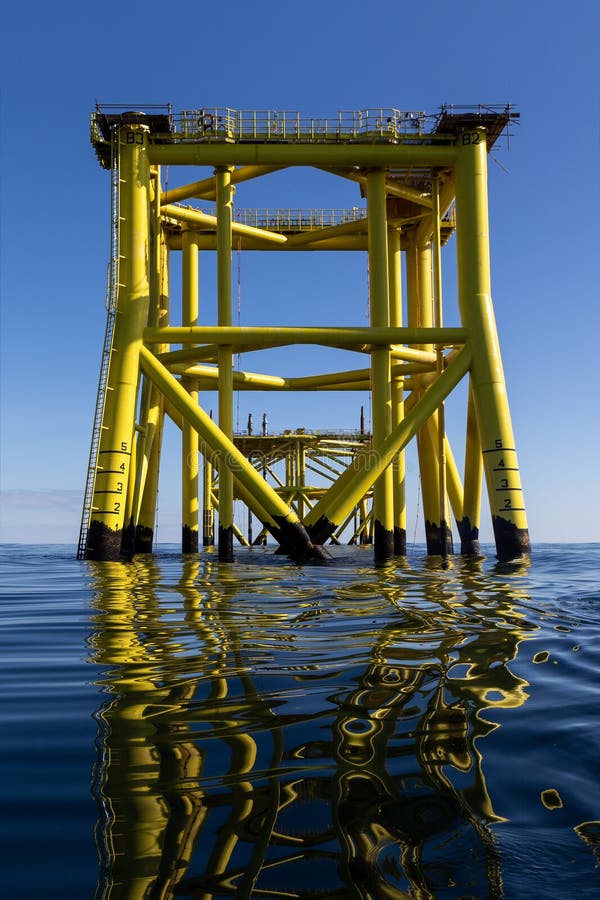 Offshore Oil Rig Platform Jacket Stock Image - Image of structure ...