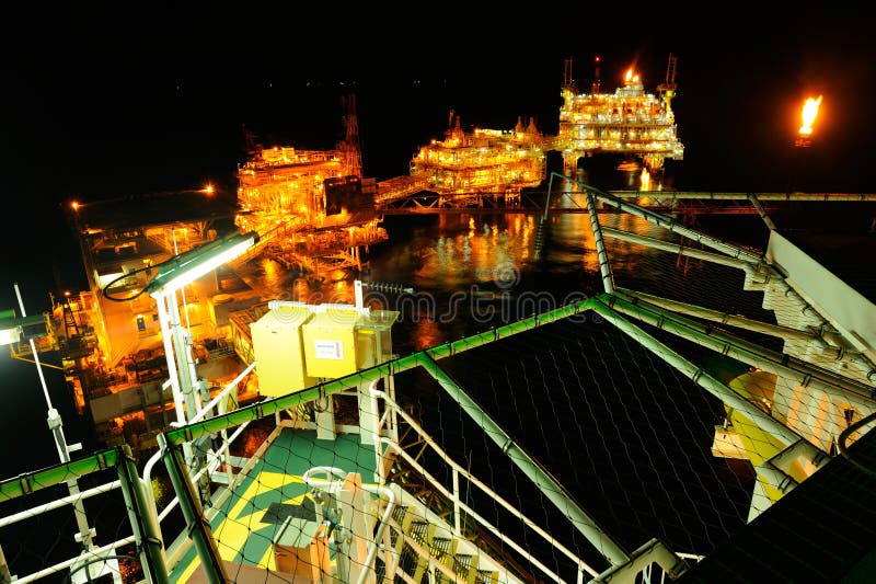 An Offshore Platform at Night Stock Photo - Image of power, crane: 31191924