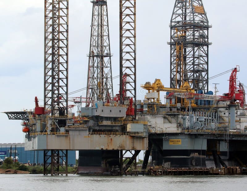 Offshore Platform Under Construction Editorial Image - Image of ...