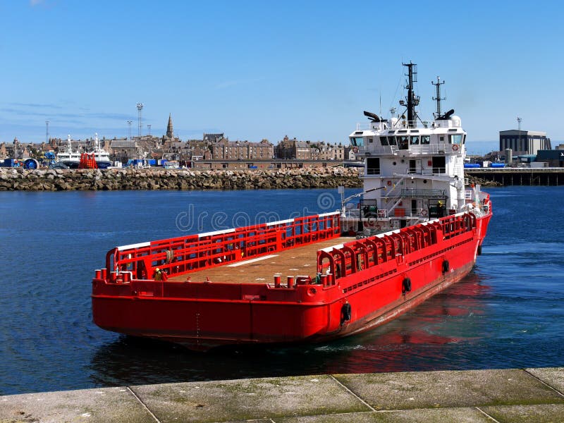 Offshore Supply Ship Maneuvers Stock Image - Image of calm, stern: 67361717