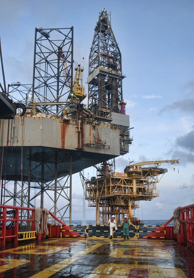 Offshore Jack Up Drilling Rig Over The Top Of Oil And Gas Stock Photo ...