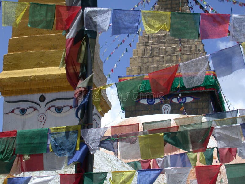 Ogen 2 van Boedha stock afbeelding. Image of boeddhisme - 37697