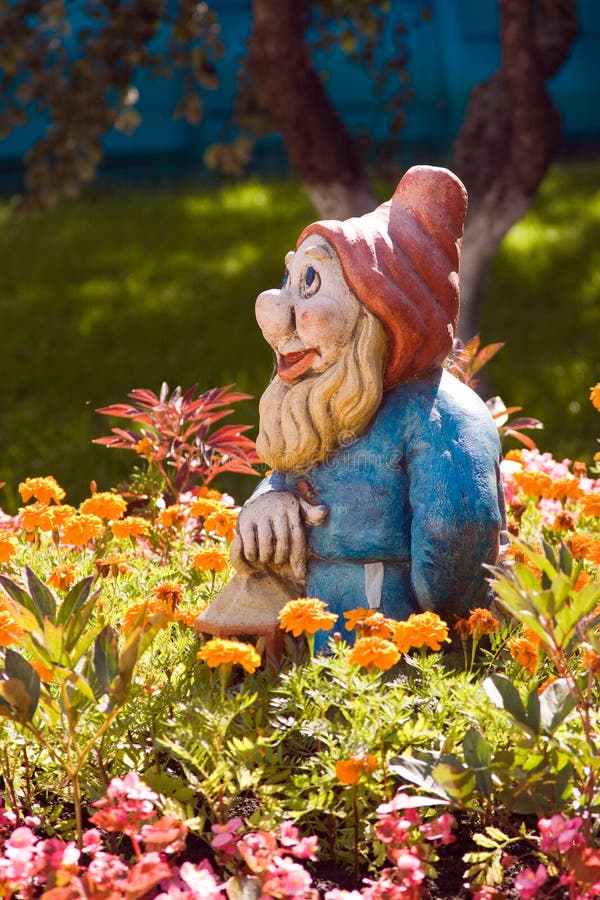 Ogrodowy gnom obraz stock. Obraz złożonej z dekoracje - 11621853