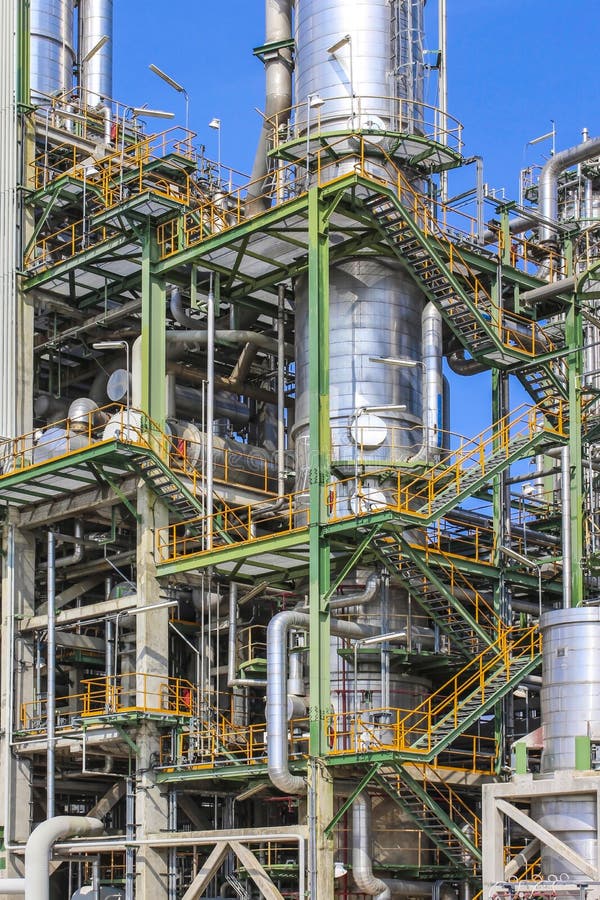 Modern Oil Refinery Factory Stock Photo - Image of plan, power: 19593622