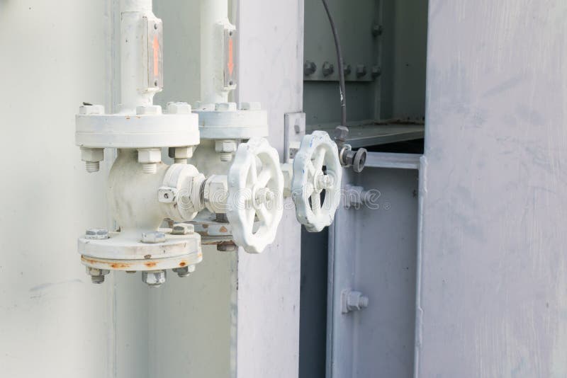 Oil control gate valve stock image. Image of fire, petroleum - 80010367