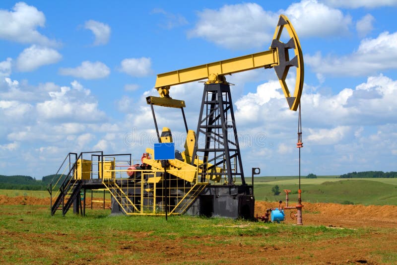 Land oil drilling rig stock photo. Image of derrick, energy - 33872728