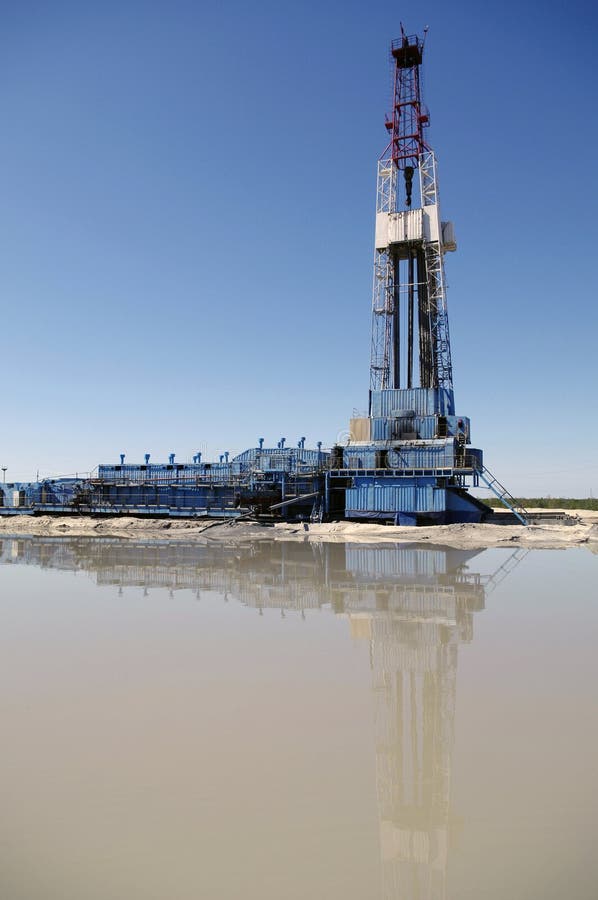 Oil rig stock image. Image of blue, drilling, engineering - 12346645