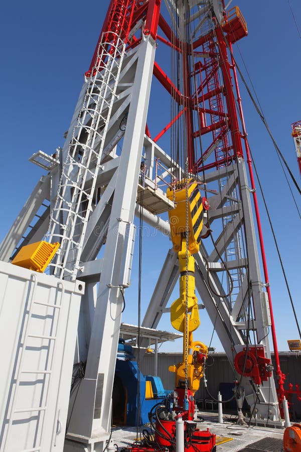 Derrick. Oil Well Drilling. Stock Image - Image of hydrocarbon, bore ...