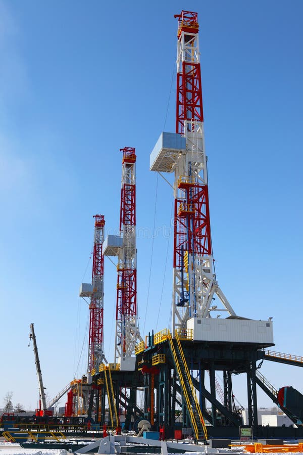 Oil derrick stock image. Image of engineering, industry - 24388809