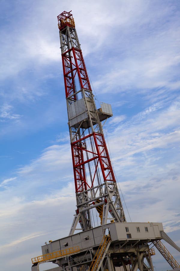 Oil derrick stock image. Image of monument, close, high - 22552141