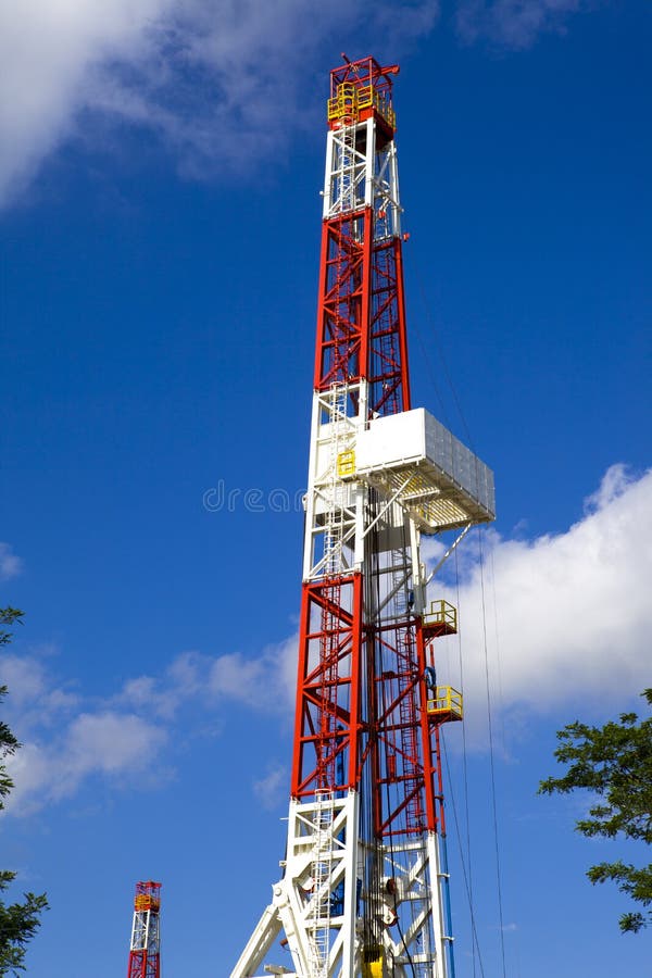 Oil derrick stock image. Image of steel, engineering - 34140635