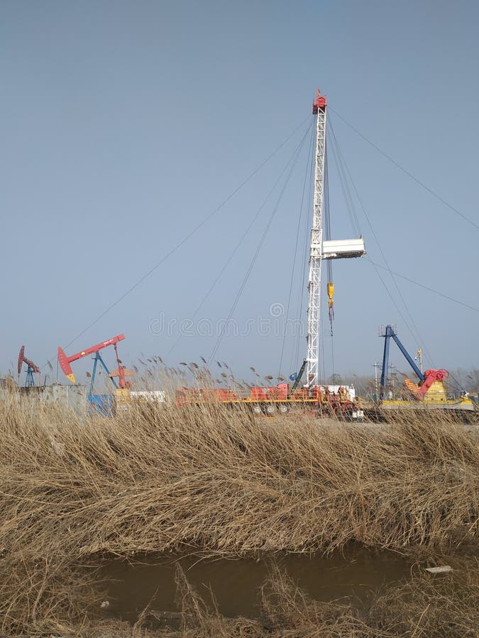 Driling for Oil stock photo. Image of corporate, auto - 5595566