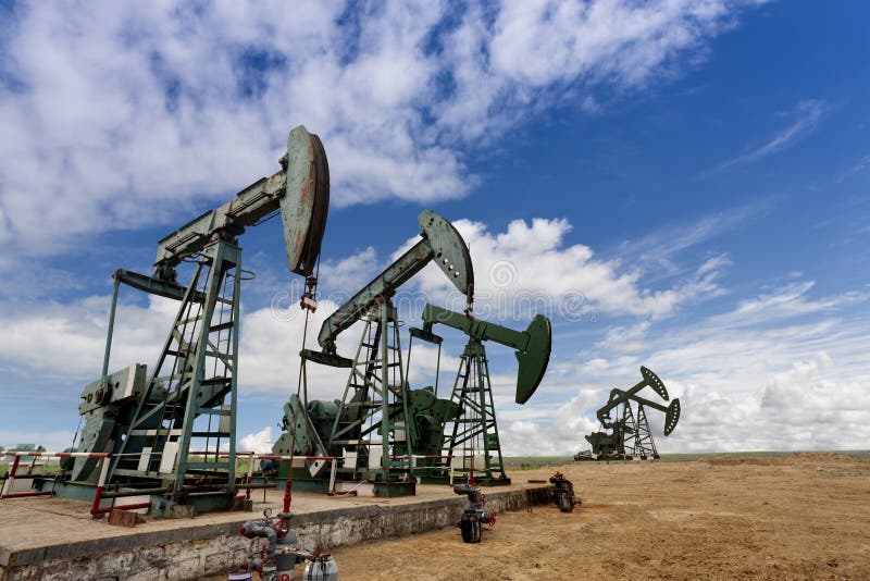 Oil field stock image. Image of exploration, machinery - 43965579