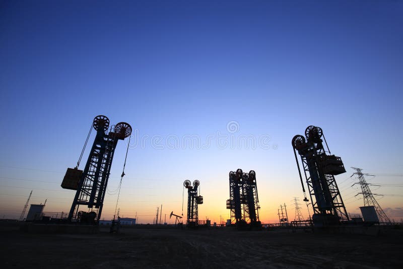 The Tower Type Pumping Unit in the Evening Stock Image - Image of ...