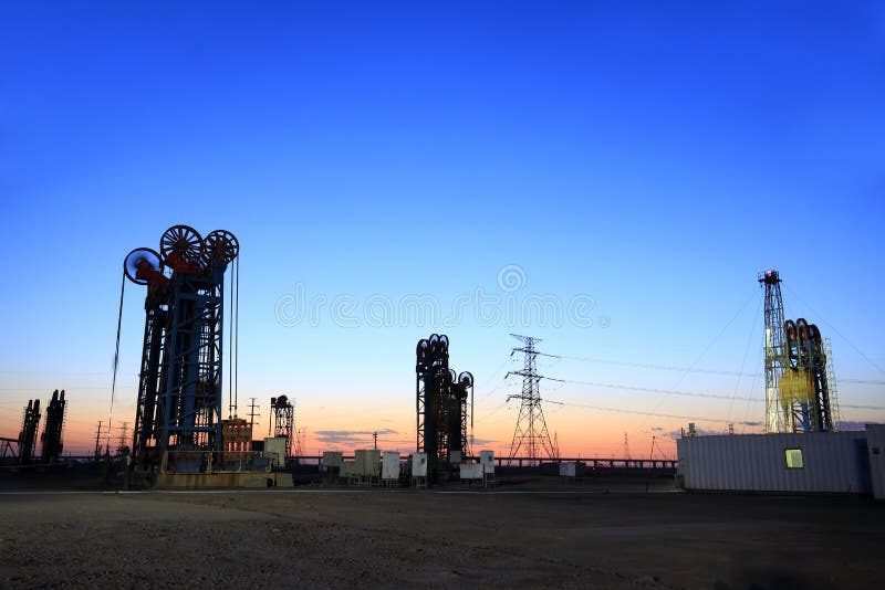 The Tower Type Pumping Unit in the Evening Stock Photo - Image of ...
