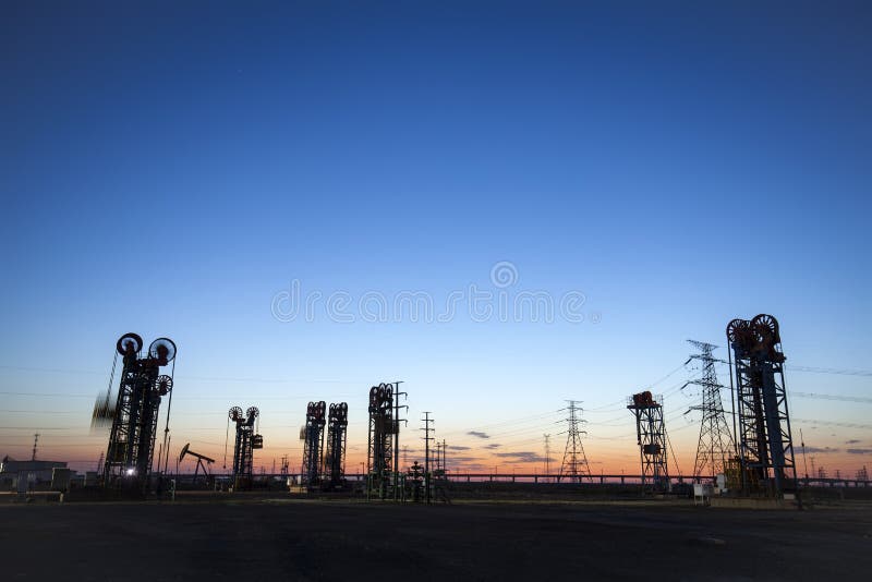 The Tower Type Pumping Unit in the Evening Stock Photo - Image of ...